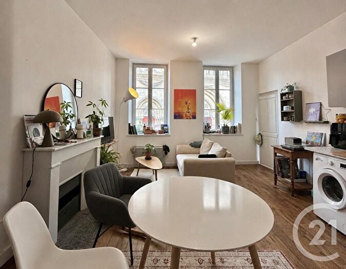 Appartement à louer - Moulins, Centre-ville - 2 pièces - 1 chambre