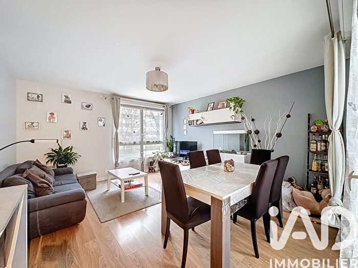 Appartement à vendre - Évry, Les Epinettes - 3 pièces - 2 chambres