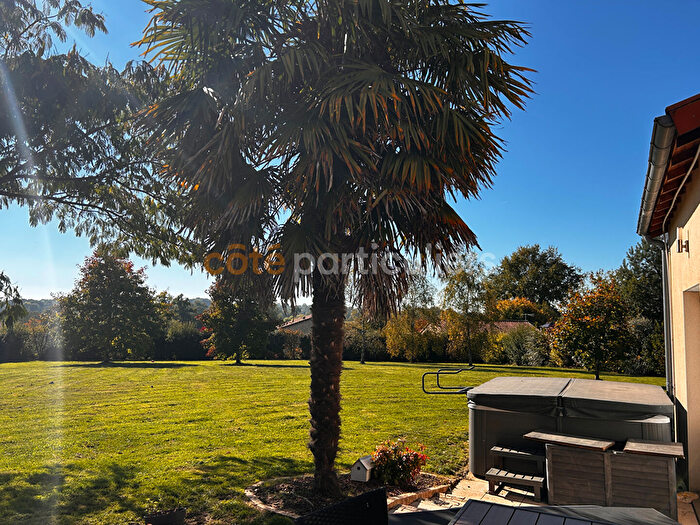 Maison à vendre - Moncoutant - 7 pièces - 5 chambres