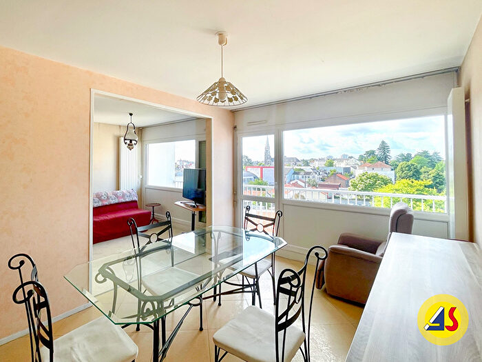 Rezé, Pont Rousseau : Appartement 3 pièces à vendre