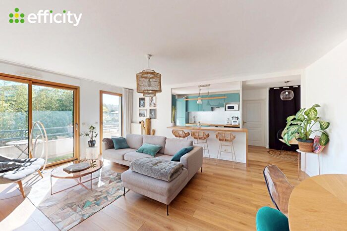 Appartement à vendre - Tassin-la-Demi-Lune, Alaï - 3 pièces - 2 chambres