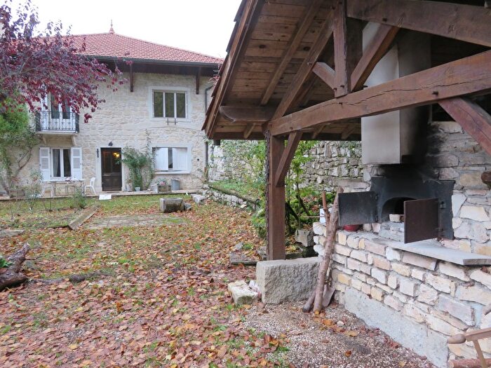 Maison à vendre - Hostiaz - 9 pièces - 7 chambres