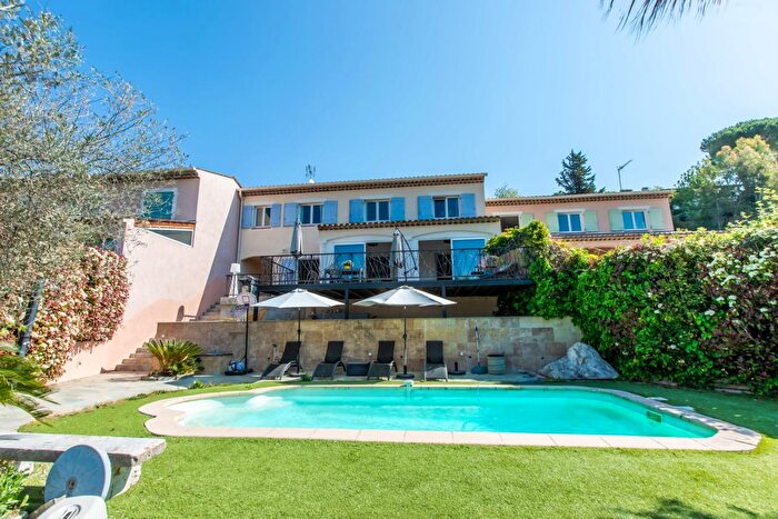 Saint-Paul-de-Vence : Maison 5 pièces à vendre