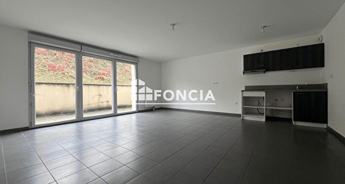 Appartement à vendre - Pont-de-Metz - 3 pièces - 2 chambres