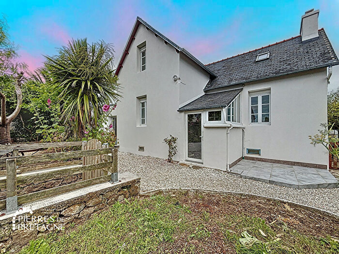 Maison à vendre - Plougonvelin - 6 pièces - 3 chambres