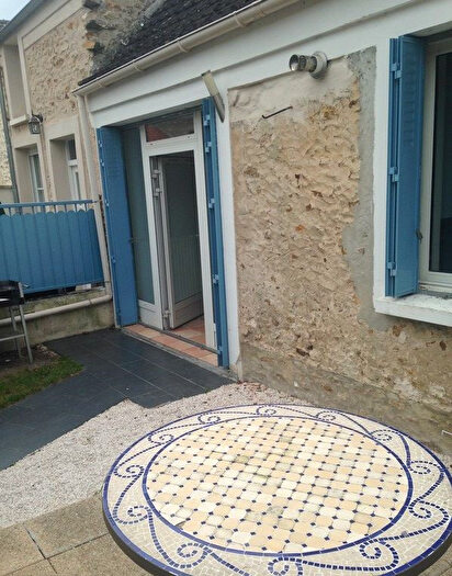 Maison 3 pièces à Vieille-Église-en-Yvelines, à louer