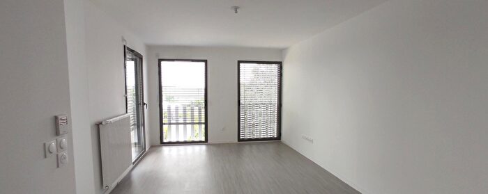 Appartement à louer - Brétigny-sur-Orge, Cendrennes, Bois de Châtres - 3 pièces - 2 chambres
