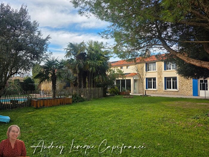 Maison à vendre - Saint-Germain-de-Marencennes - 7 pièces - 4 chambres