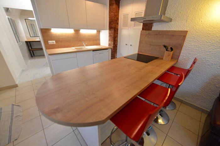 Appartement à louer - Centre Ville Sud Ouest, Grasse - 2 pièces - 1 chambre