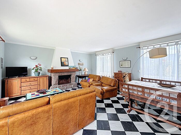 Maison à vendre - Perros-Guirec - 5 pièces - 4 chambres