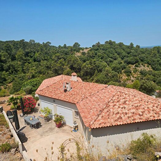 Maison à vendre - Vidauban - 5 pièces - 3 chambres