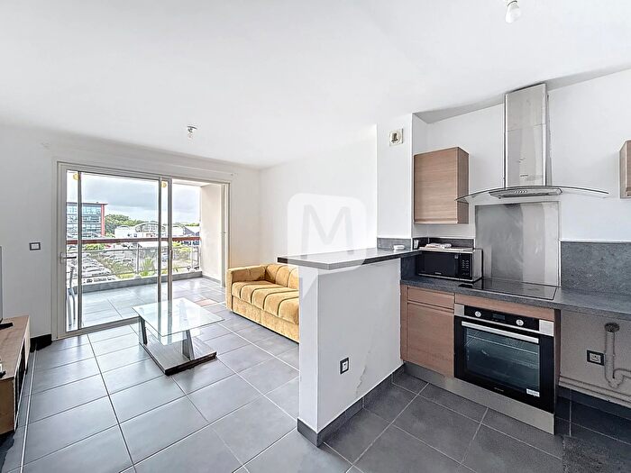 Cayenne : Appartement 2 pièces à louer