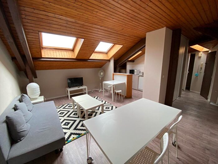 Mont-de-Marsan, Centre-ville : Appartement 2 pièces à louer