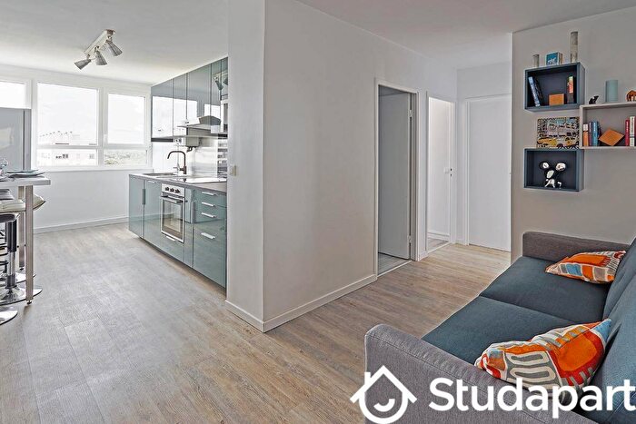 Appartement à louer - Le Bois Saint Louis, Orvault - 1 pièce - 4 chambres