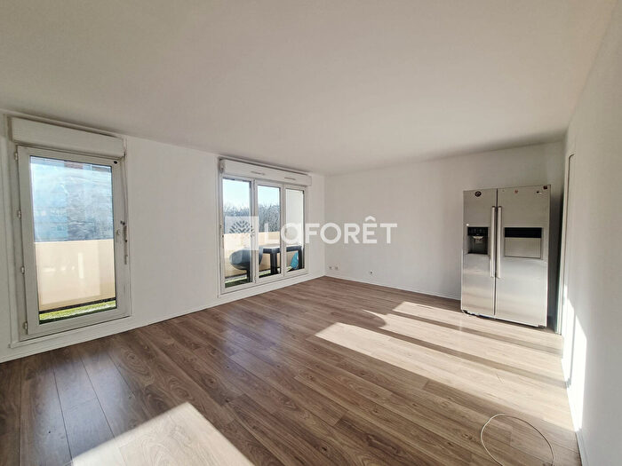 Appartement à louer - Saint-Ouen-lAumône, Centre-ville, Prairie - 3 pièces - 2 chambres