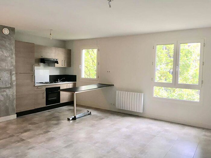 Appartement 2 pièces à louer - Hôtel de Ville, Courbevoie