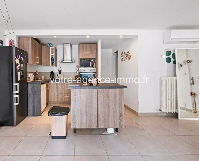 Maisons à vendre et appartements à louer - 1