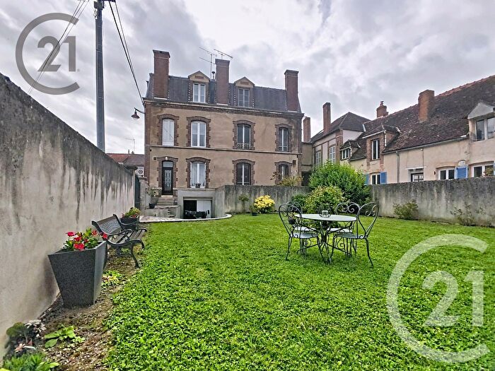 Maison 12 pièces à Sézanne, à vendre