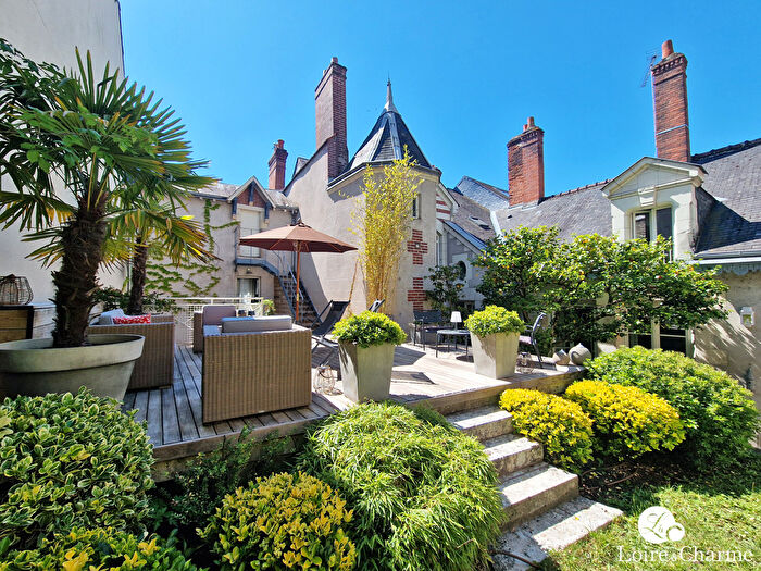 Maison 11 pièces à Blois, Centre-ville, à vendre