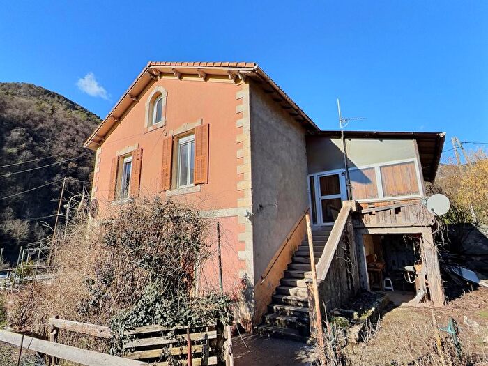 Maison à vendre - Roquebillière - 4 pièces - 3 chambres