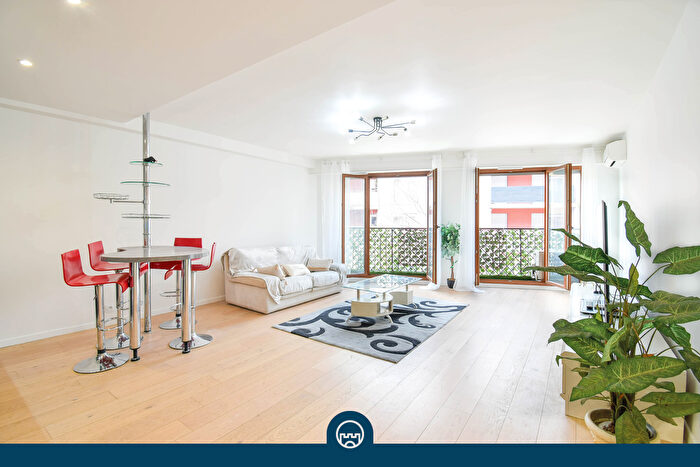 Appartement à vendre - La Trinité - 2 pièces - 1 chambre