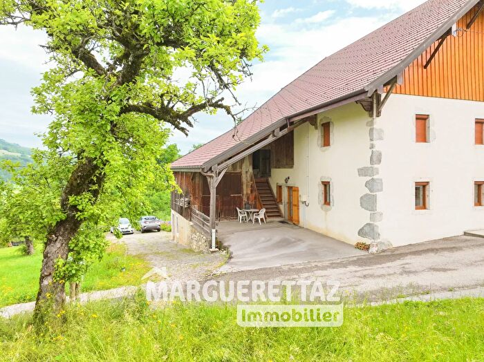 Maison 4 pièces à Bogève, à vendre