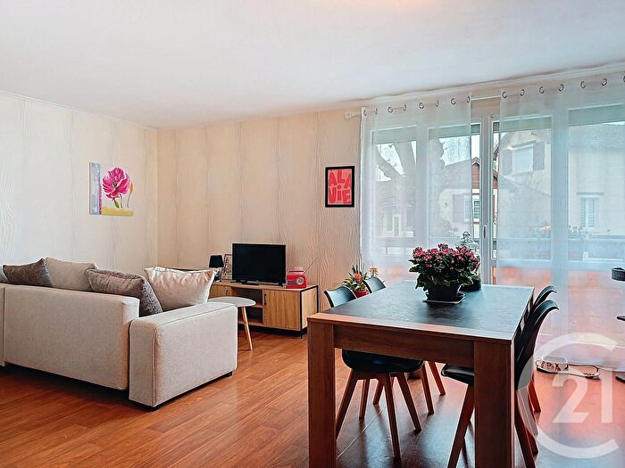 Appartement à vendre - Sainte-Savine - 2 pièces - 1 chambre