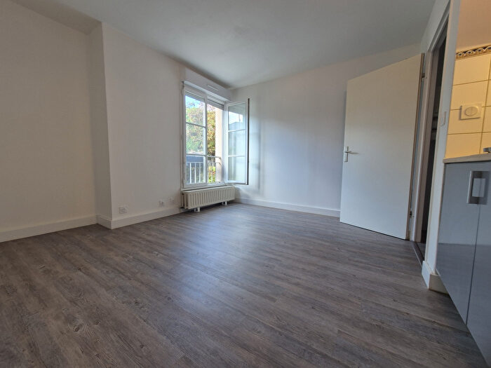 Houdan : Appartement 1 pièce à louer