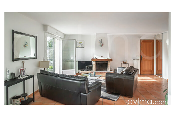 Maison 9 pièces à vendre à Fourqueux