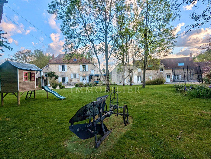 Maison 13 pièces à vendre à Arçonnay
