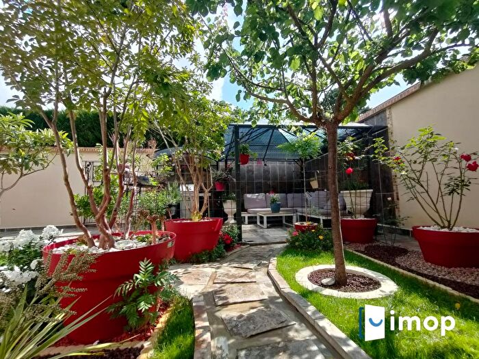 Morangles : Maison 8 pièces à vendre