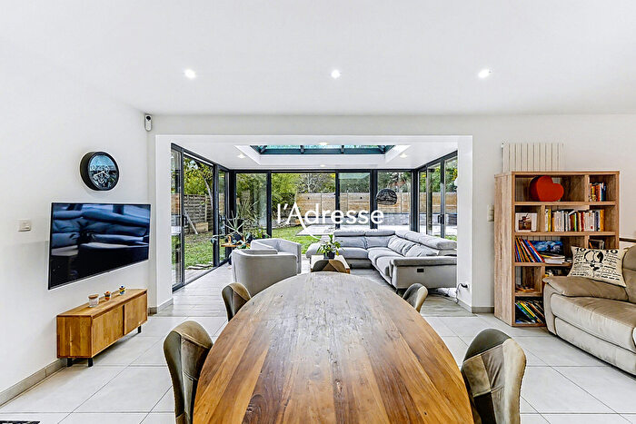 Maison à vendre - La Salvetat-Saint-Gilles - 6 pièces - 5 chambres