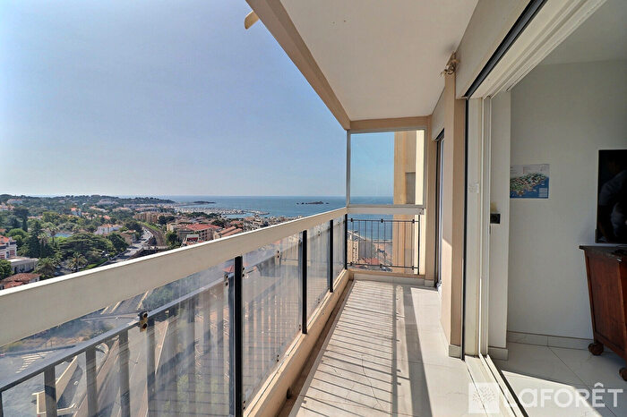 Appartement à vendre - Saint-Raphaël, Centre-ville - 2 pièces - 1 chambre