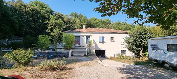 Maison à vendre - Cazilhac - 8 pièces - 6 chambres