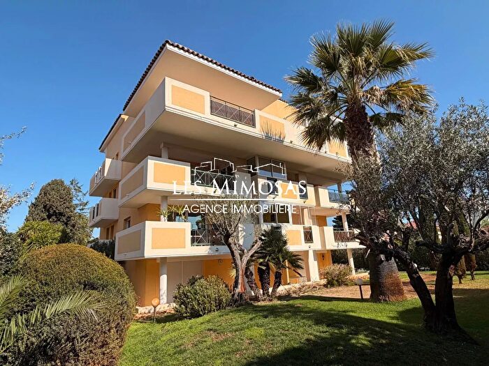 Appartement à vendre - Fréjus, Fréjus Plage - 3 pièces - 2 chambres
