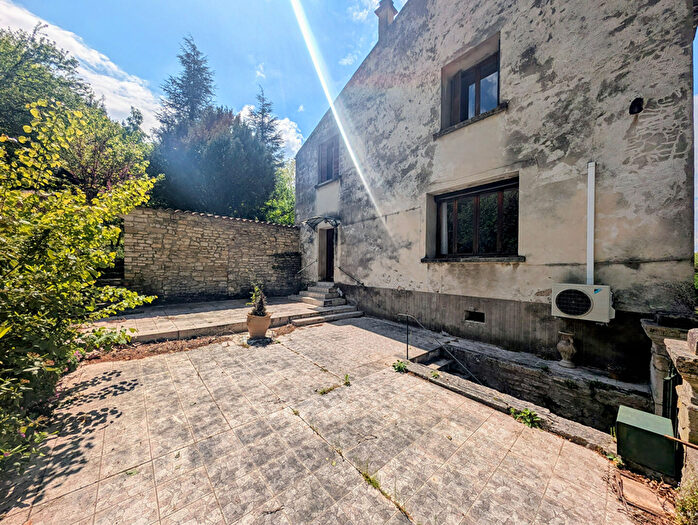Maison 8 pièces à Barjac, à vendre