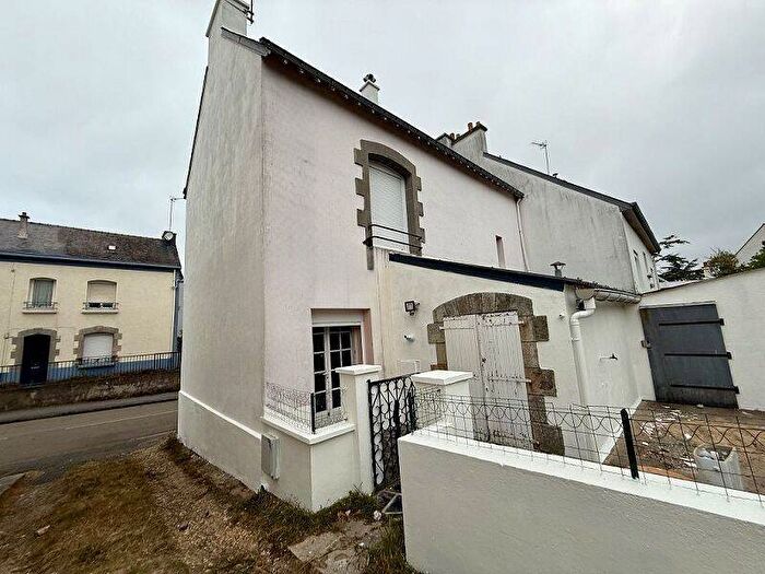 Maison à louer - Lanester - 6 pièces - 4 chambres