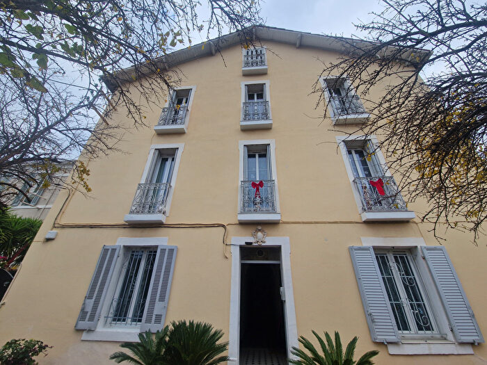 Appartement à louer - Toulon, La Serinette, La Barre - 2 pièces - 1 chambre