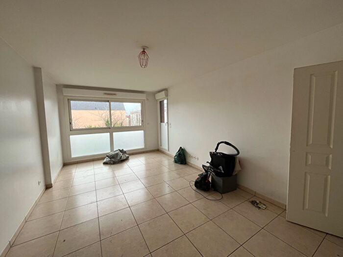 Appartement à louer - Chartres, Rechèvres - 4 pièces - 3 chambres