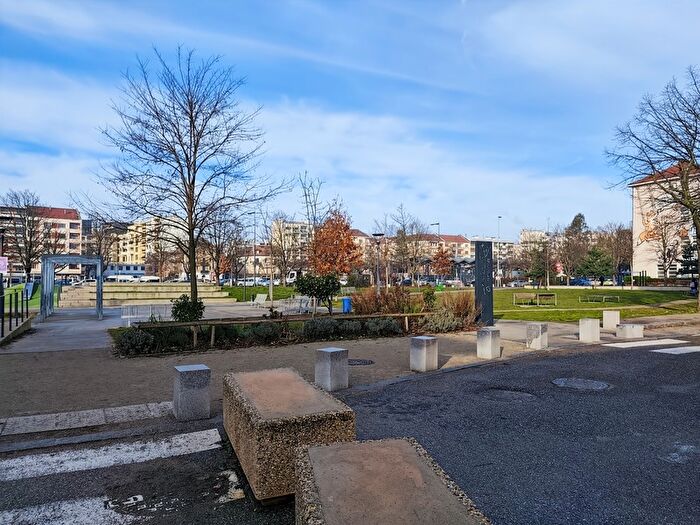 Appartement à vendre - Annemasse, Centre-ville - 3 pièces - 2 chambres