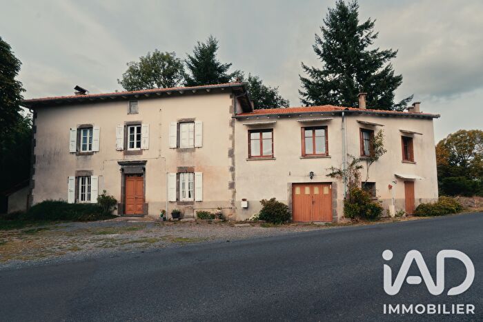 Maison 10 pièces à Teissières-de-Cornet, à vendre