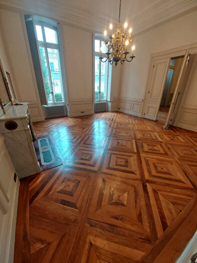 Appartement à louer - Avignon, Palais des Papes, Zone Piétonne - 2 pièces - 1 chambre