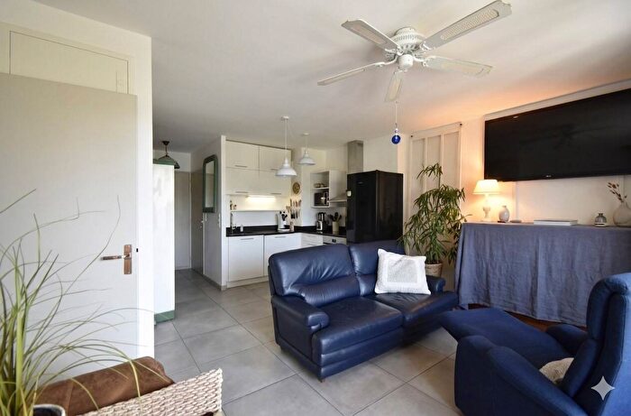 Appartement à louer - Extension Années, A, Brignoles - 3 pièces - 2 chambres