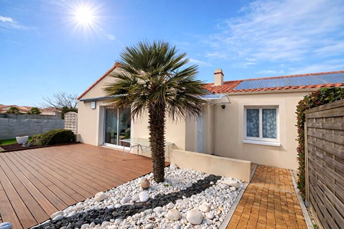 Maison à vendre - Le Fenouiller - 5 pièces - 4 chambres