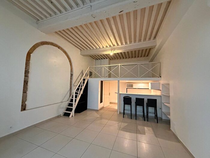 Appartement 1 pièce à Saint Vincent, Lyon 1er arrondissement, à louer