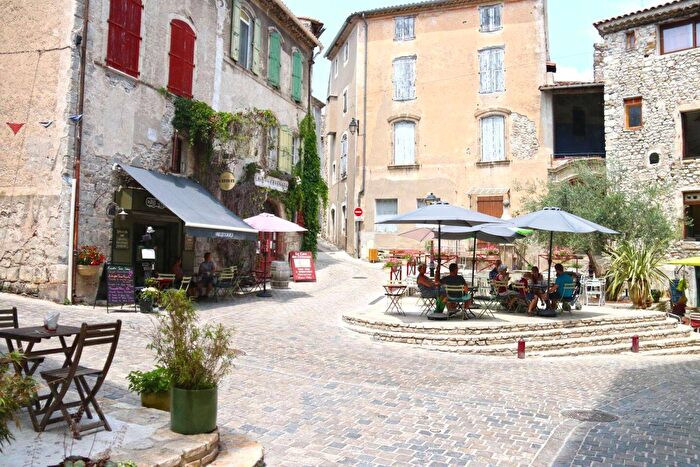 Appartement à louer - Anduze - 4 pièces - 3 chambres