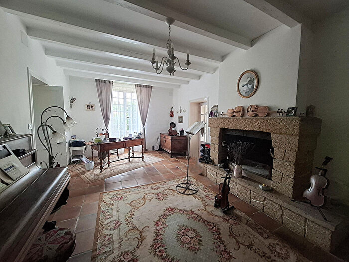 Maison à vendre - Beauvais-sur-Matha - 5 pièces - 3 chambres