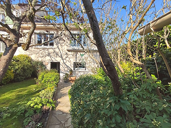 Maison à vendre - Vélizy-Villacoublay, Le Clos - 5 pièces - 2 chambres