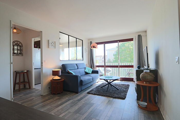 Appartement 2 pièces à vendre à Les Pavillons-sous-Bois, Centre-ville, Basoche