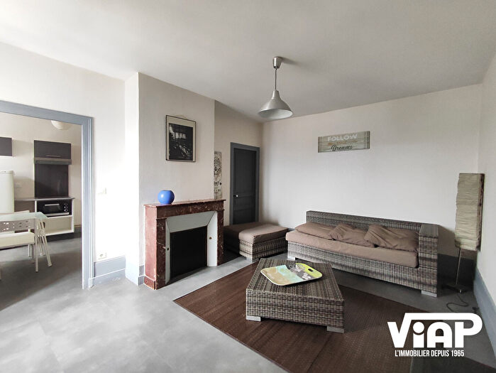 Appartement à louer - Limoges, Centre-ville, Hôtel de Ville, Emailleurs - 2 pièces - 1 chambre